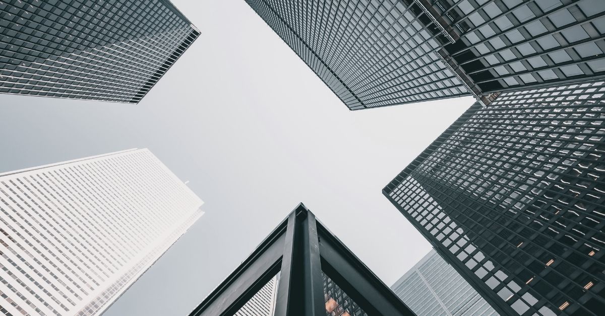 SRTI GmbH - 360° Real Estate and Personnel Services